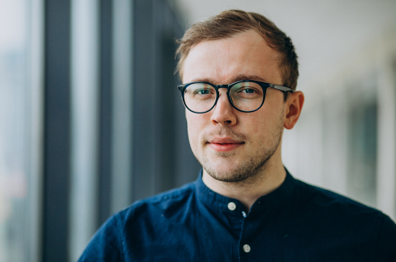 LinkedIn Profile Photo Size Guide (2026): Dimensions, Crop, File Size ...